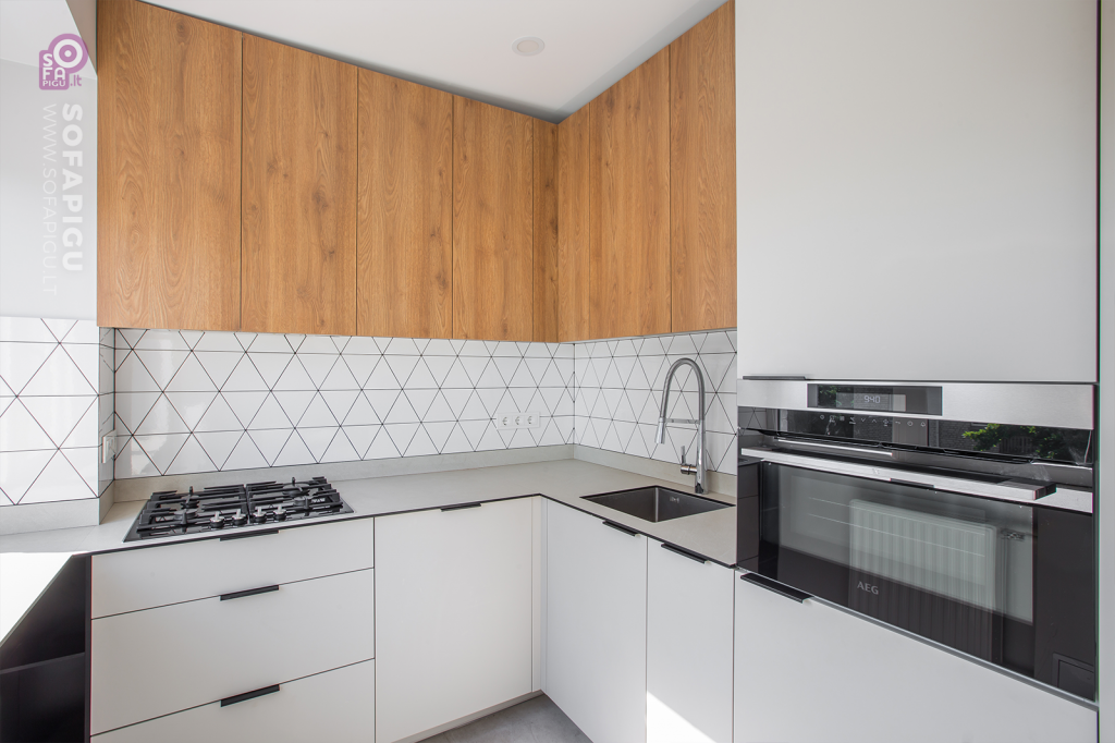 NAMO / BUTO INTERJERAS DIZAINAS PRIES IR PO NUOTRAUKOS GERA KOKYBE